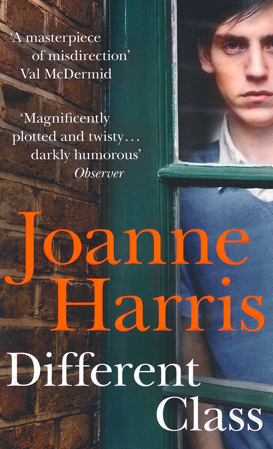 Different Class - Joanne Harris - книга - store.bg